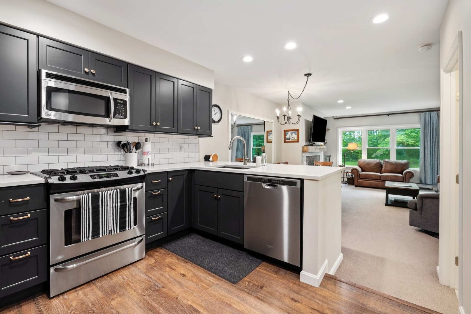 Gorgeous 3BR Ski-In/Ski-Out Condo at Okemo - Open Doors Vacation Rentals
